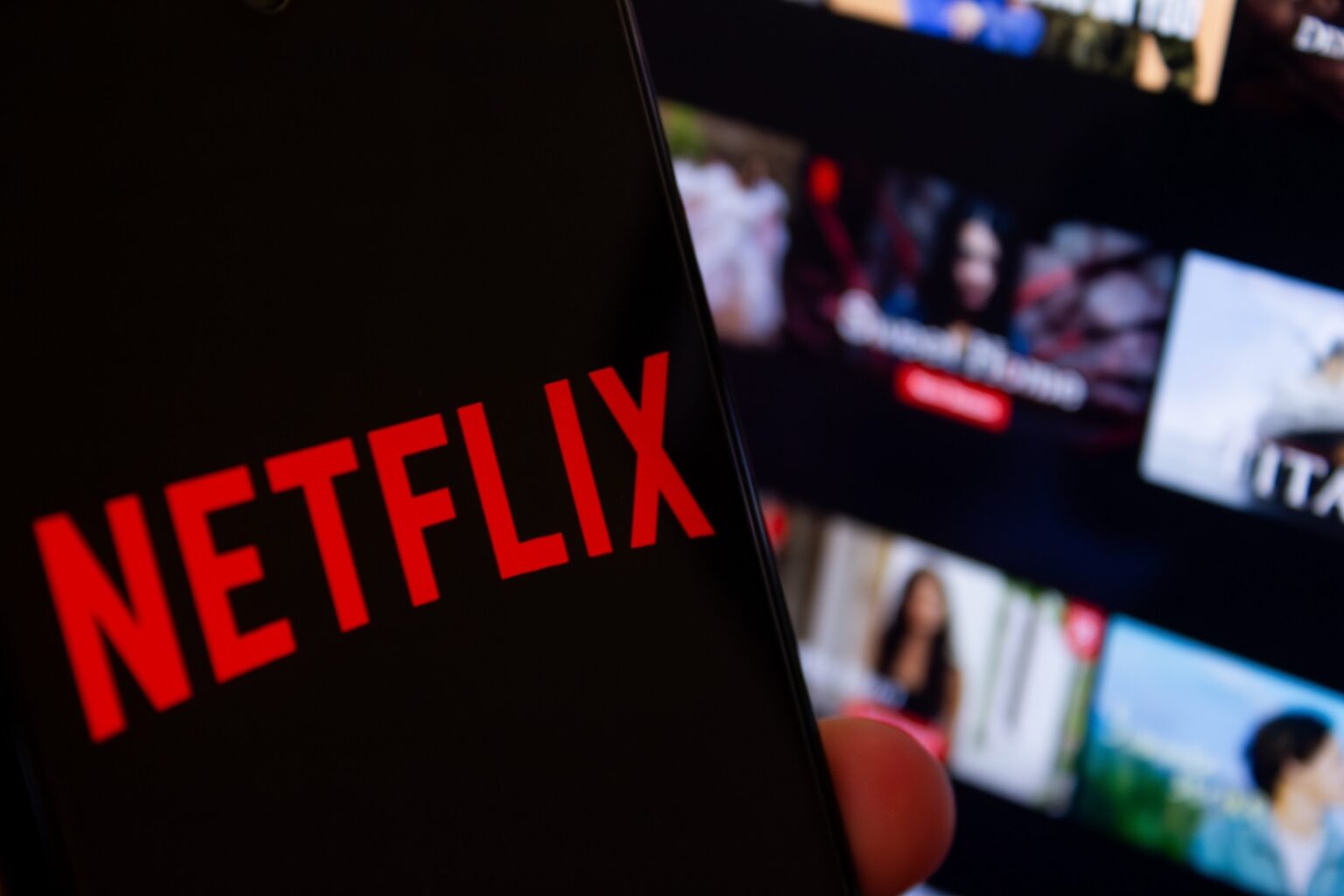La nueva miniserie española de solo 8 episodios en Netflix que tiene a ...