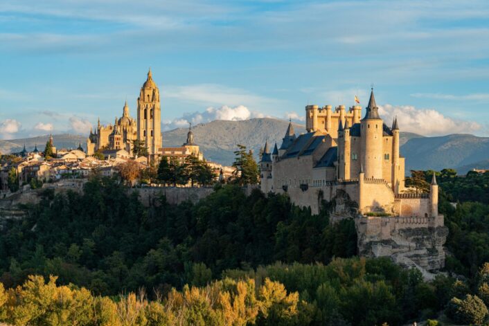 ¿Por qué Castilla y León no tiene capital? - Artículo 14